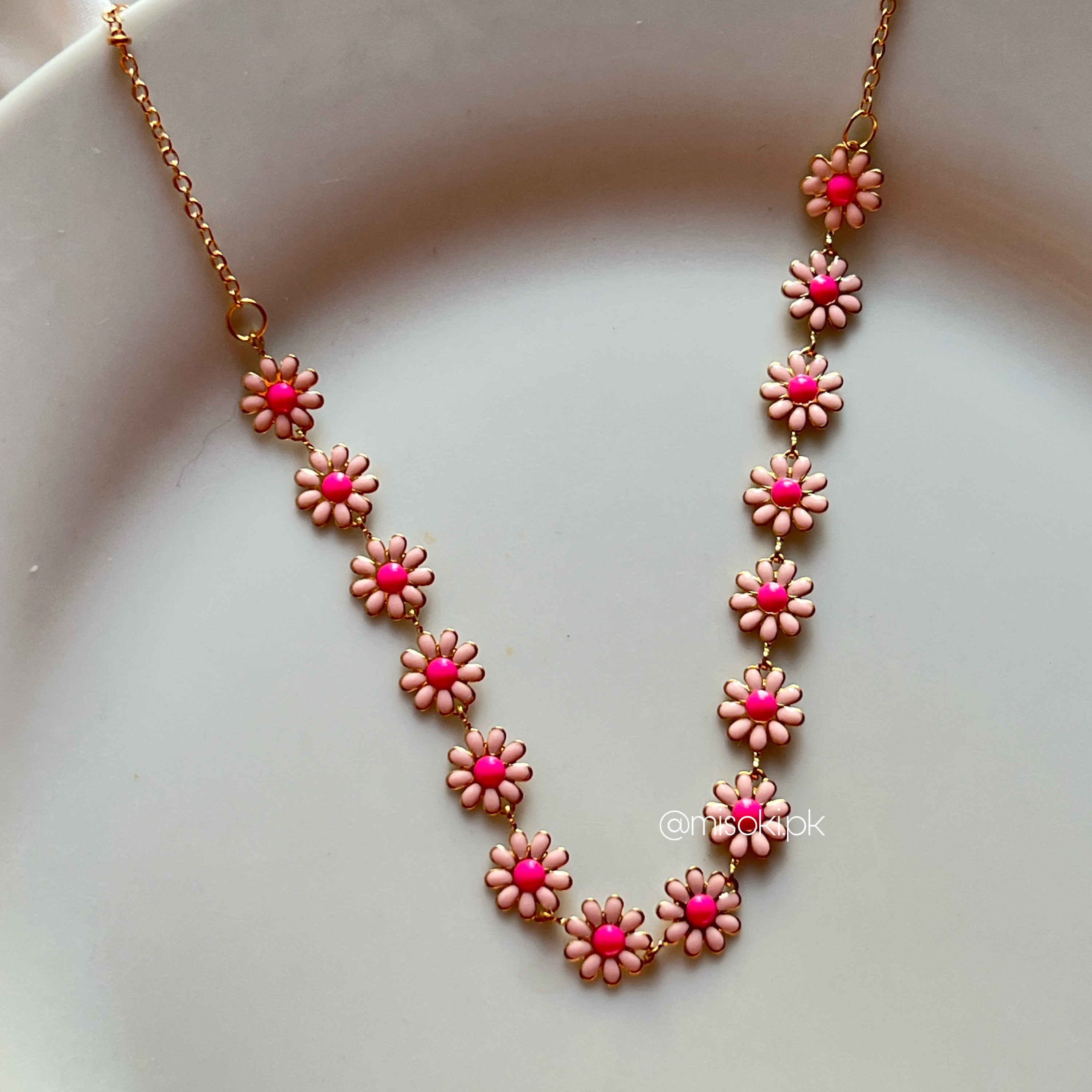 Floral necklace – Misoki