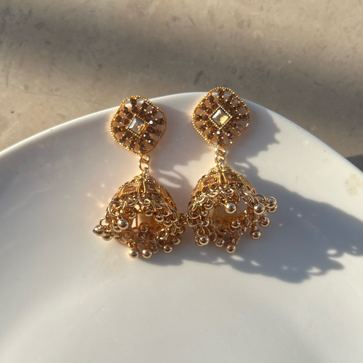 Golden jhumkiyan – Misoki