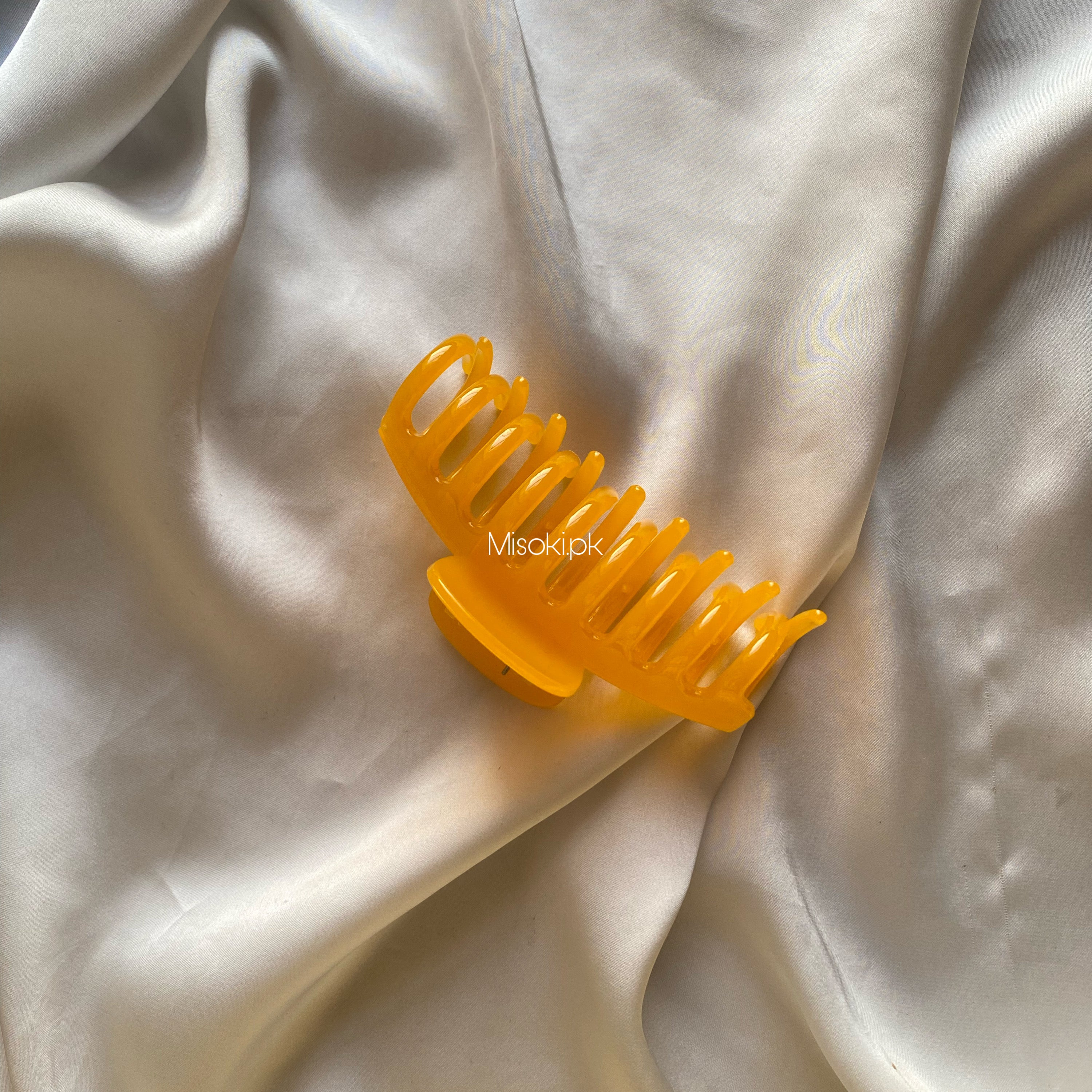 Honey claw clip – Misoki