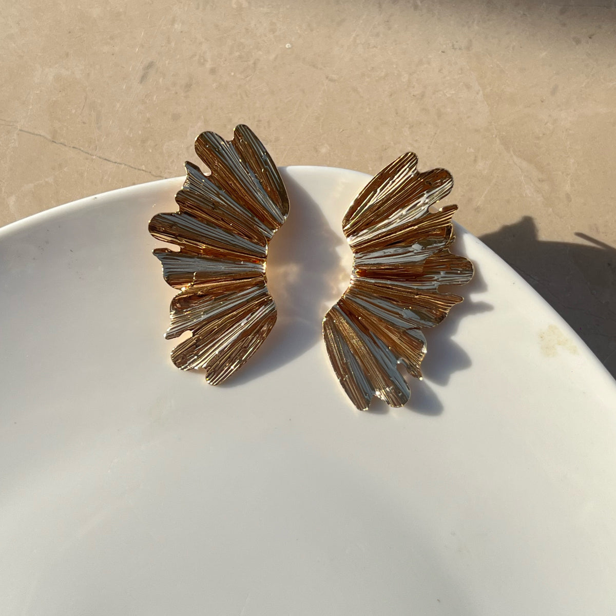 Gold glamour earings – Misoki