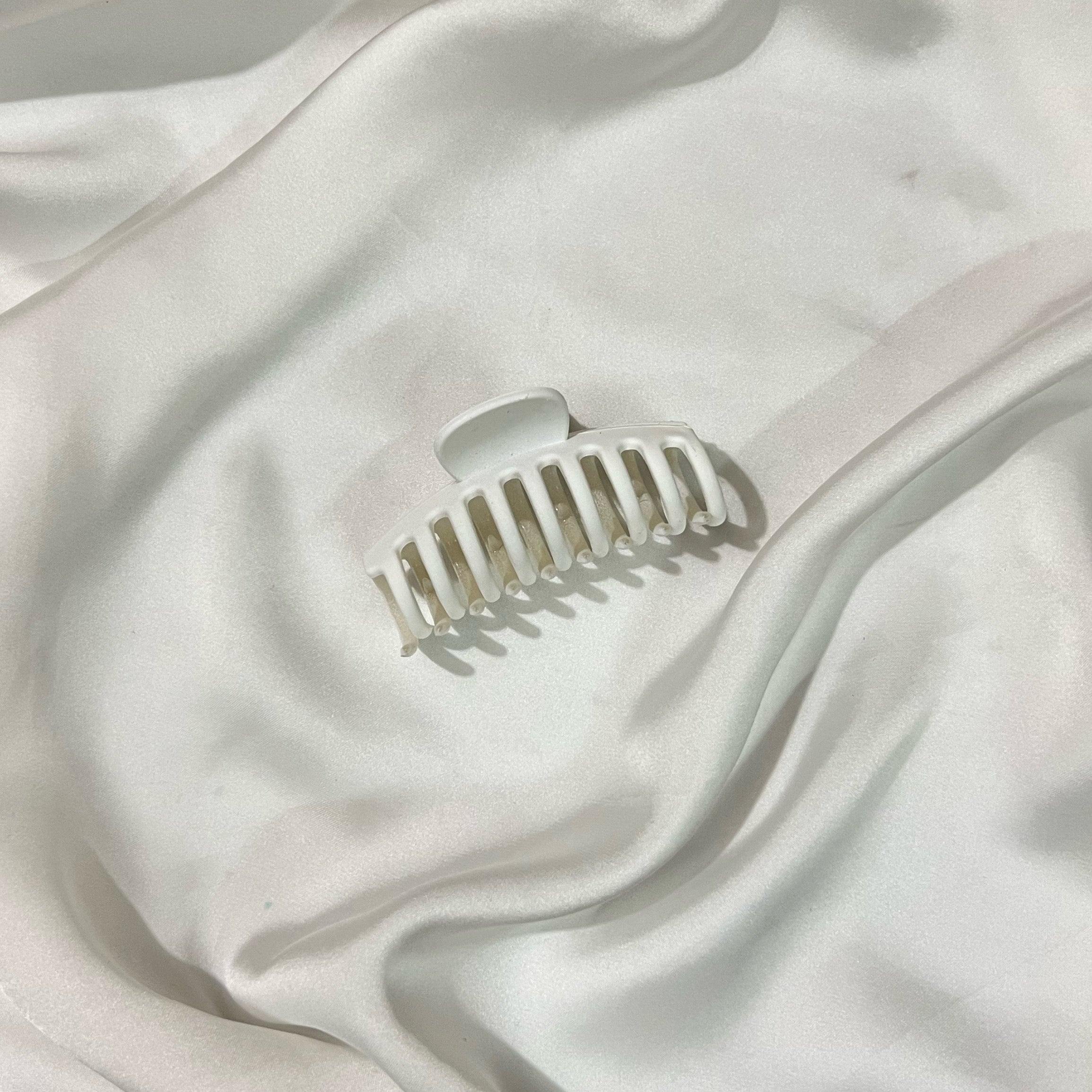 Lily claw clip – Misoki