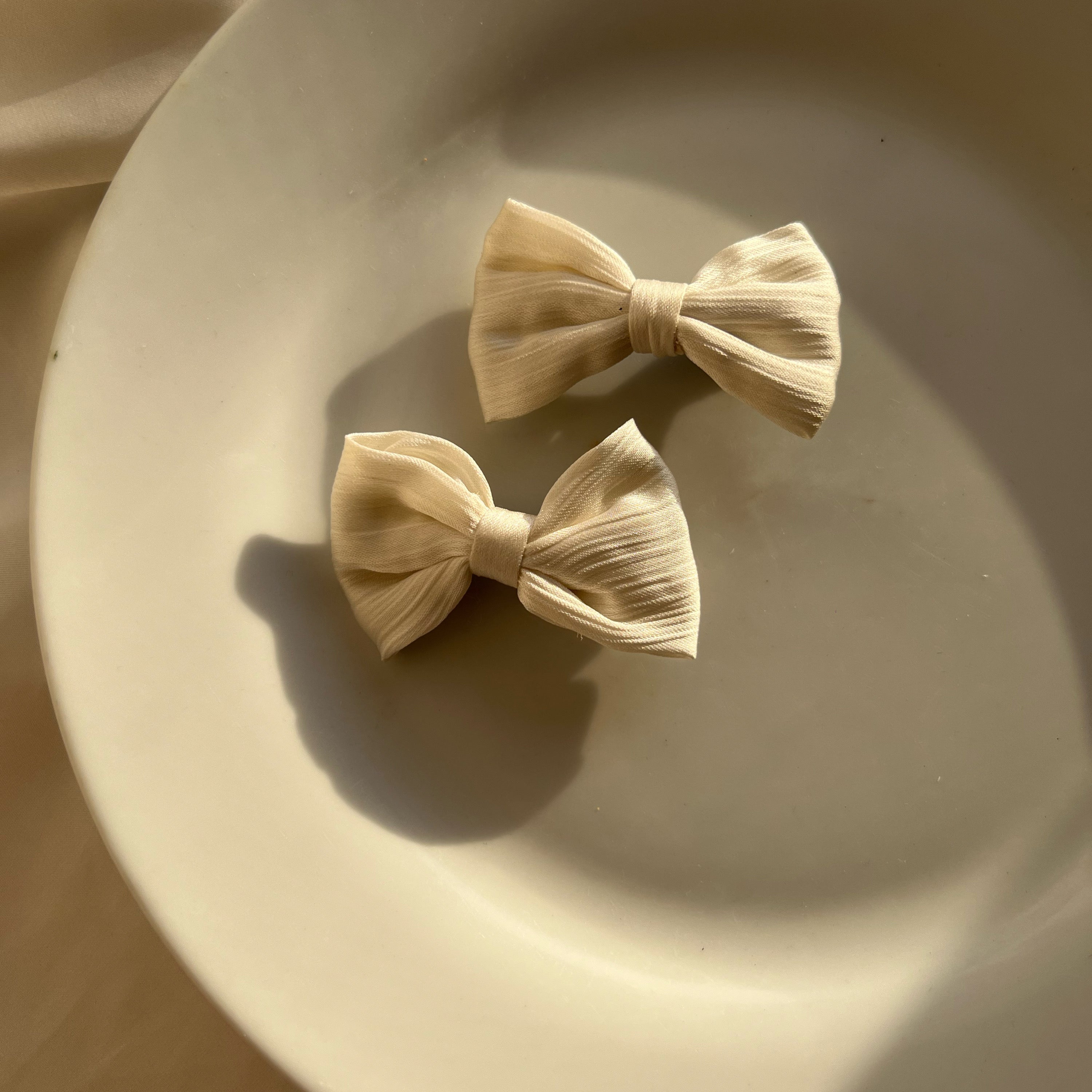 Creme bow – Misoki