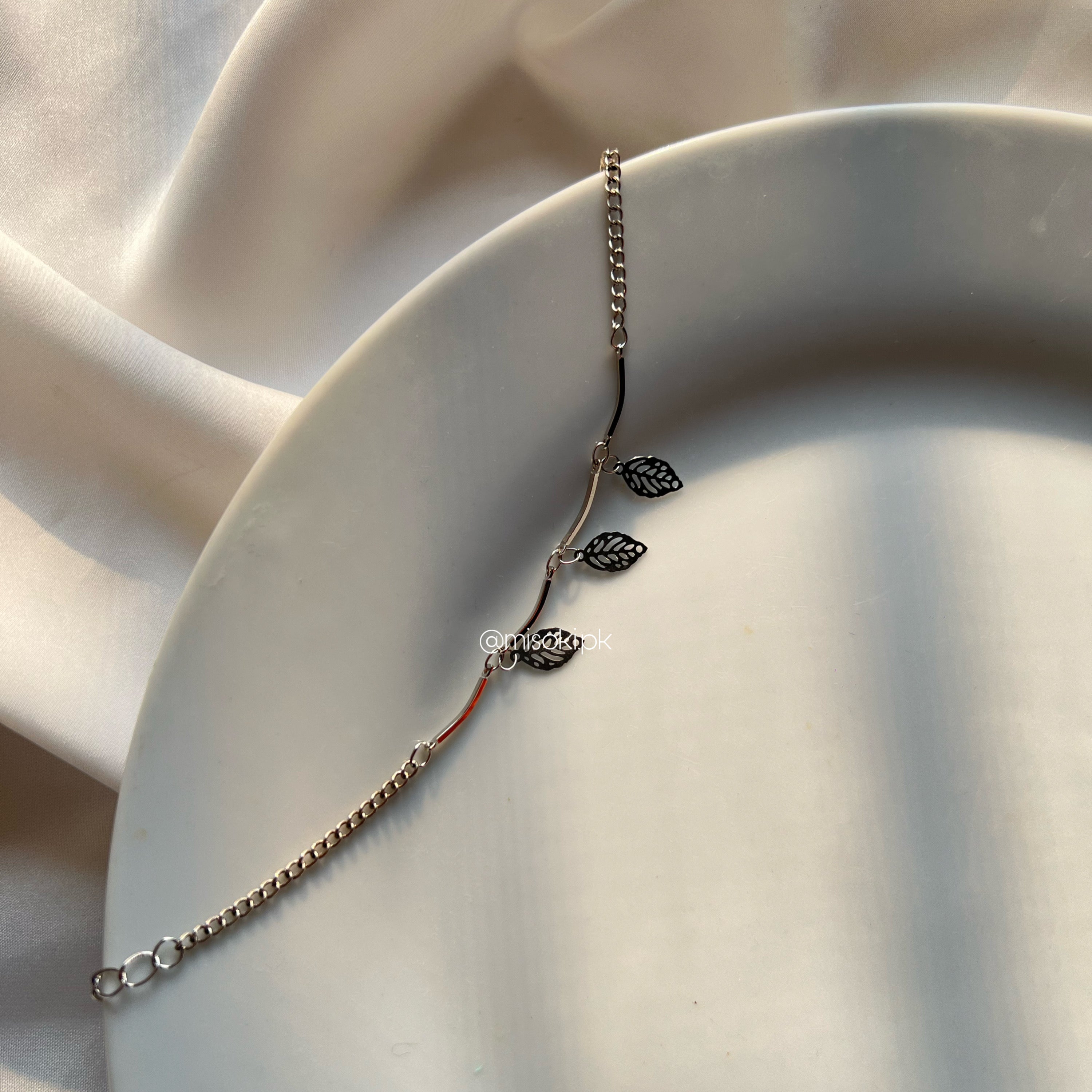 Silver leaf dainty bracelet – Misoki