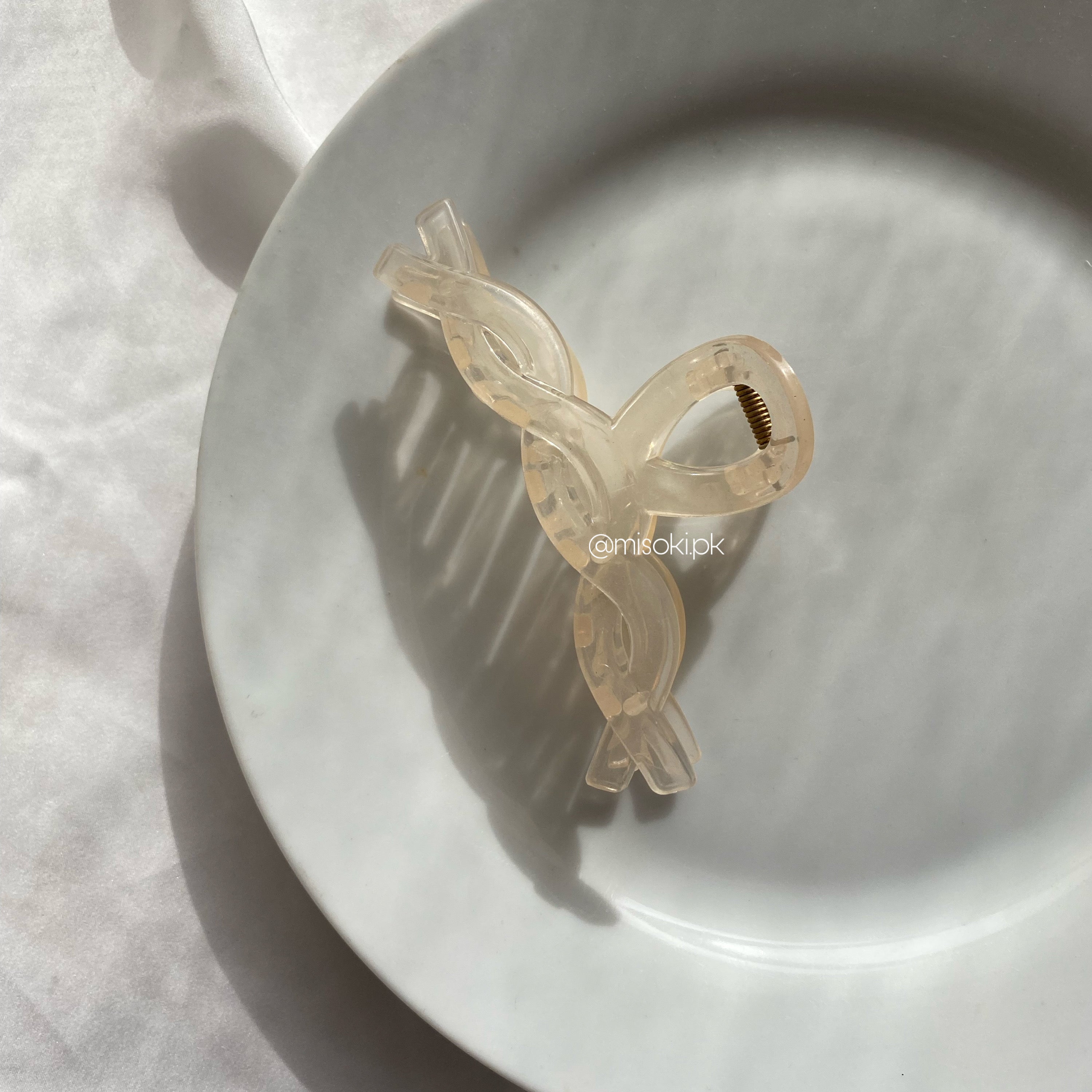 Caramel twisted claw clip – Misoki