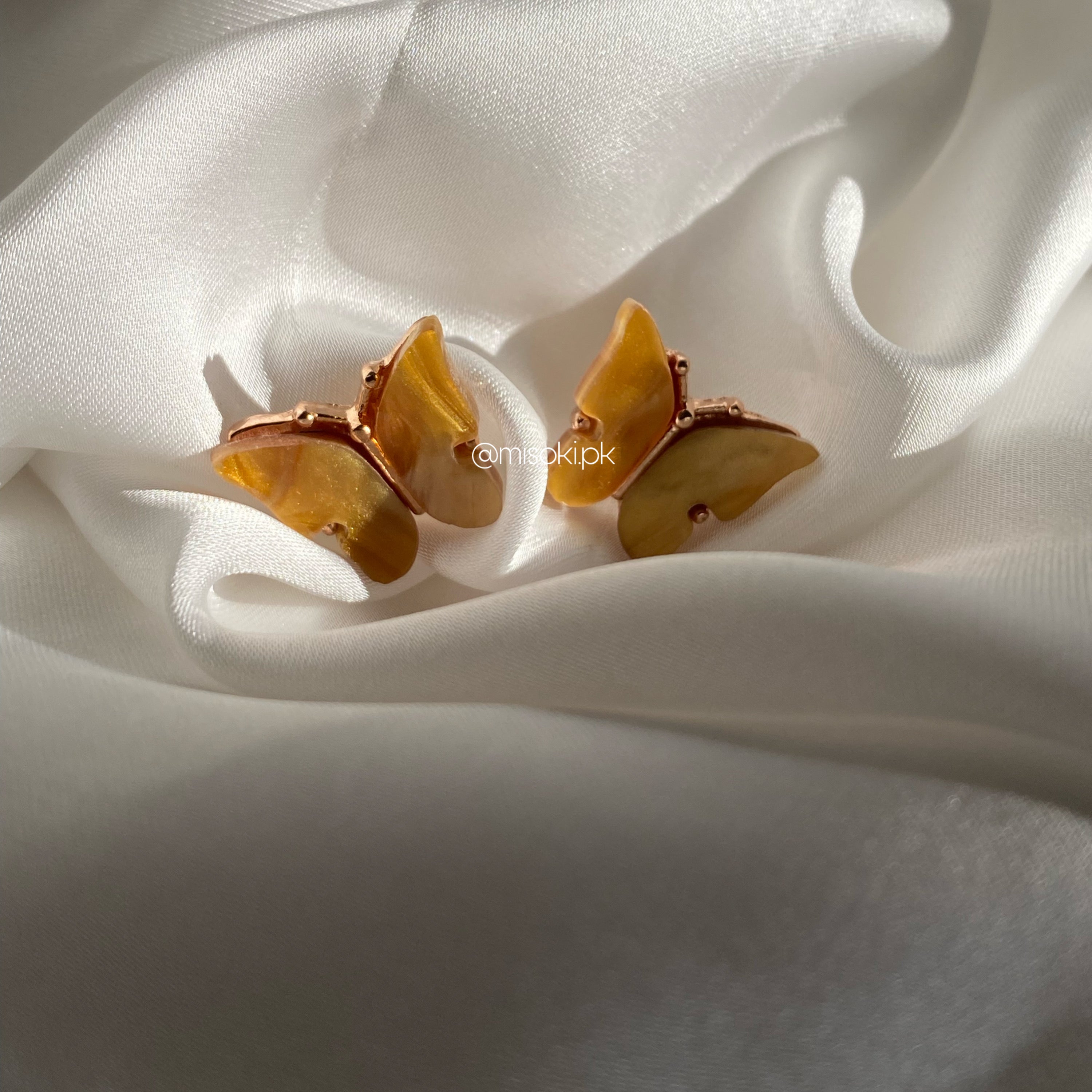 Honey butterfly studs – Misoki