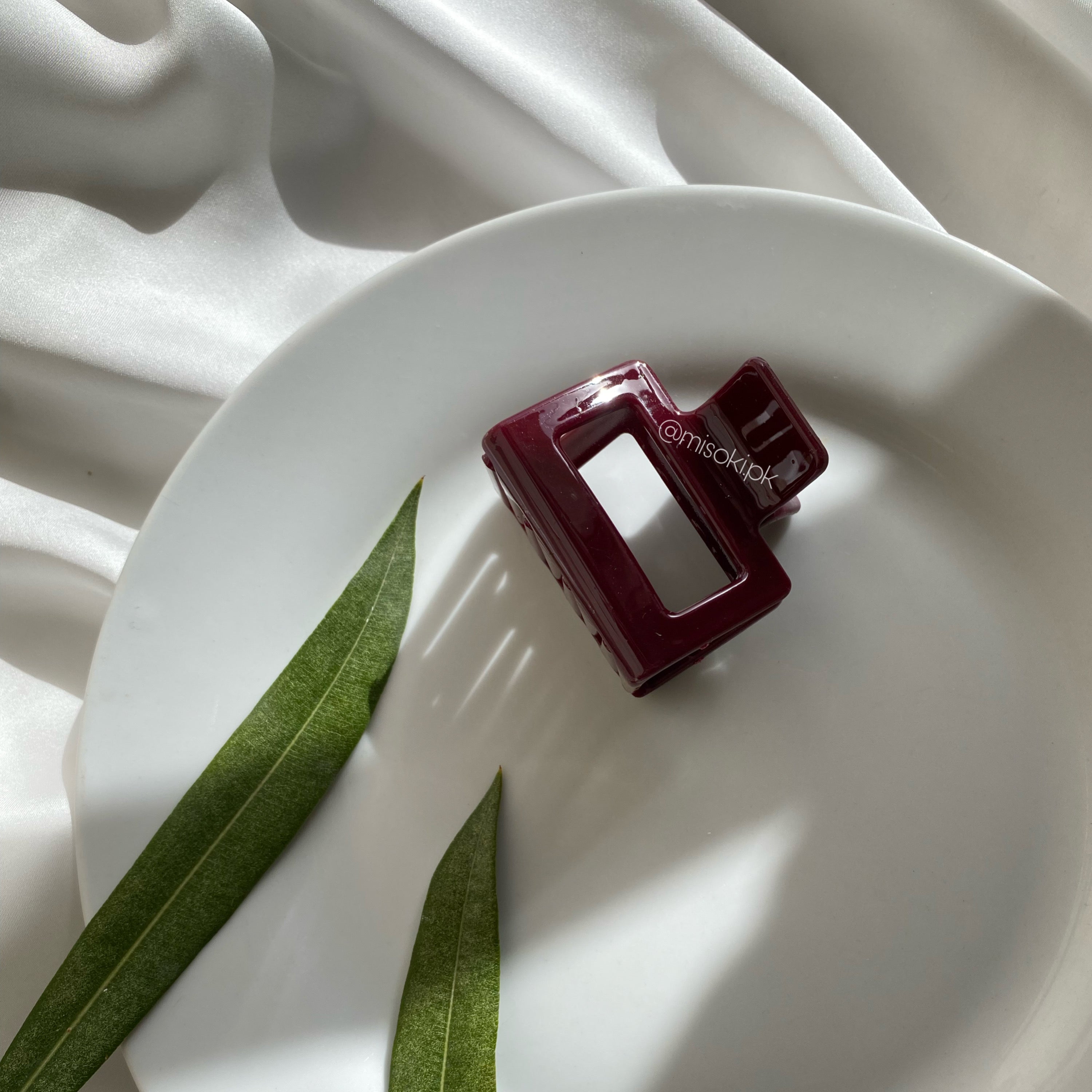 Maroon - claw clip – Misoki