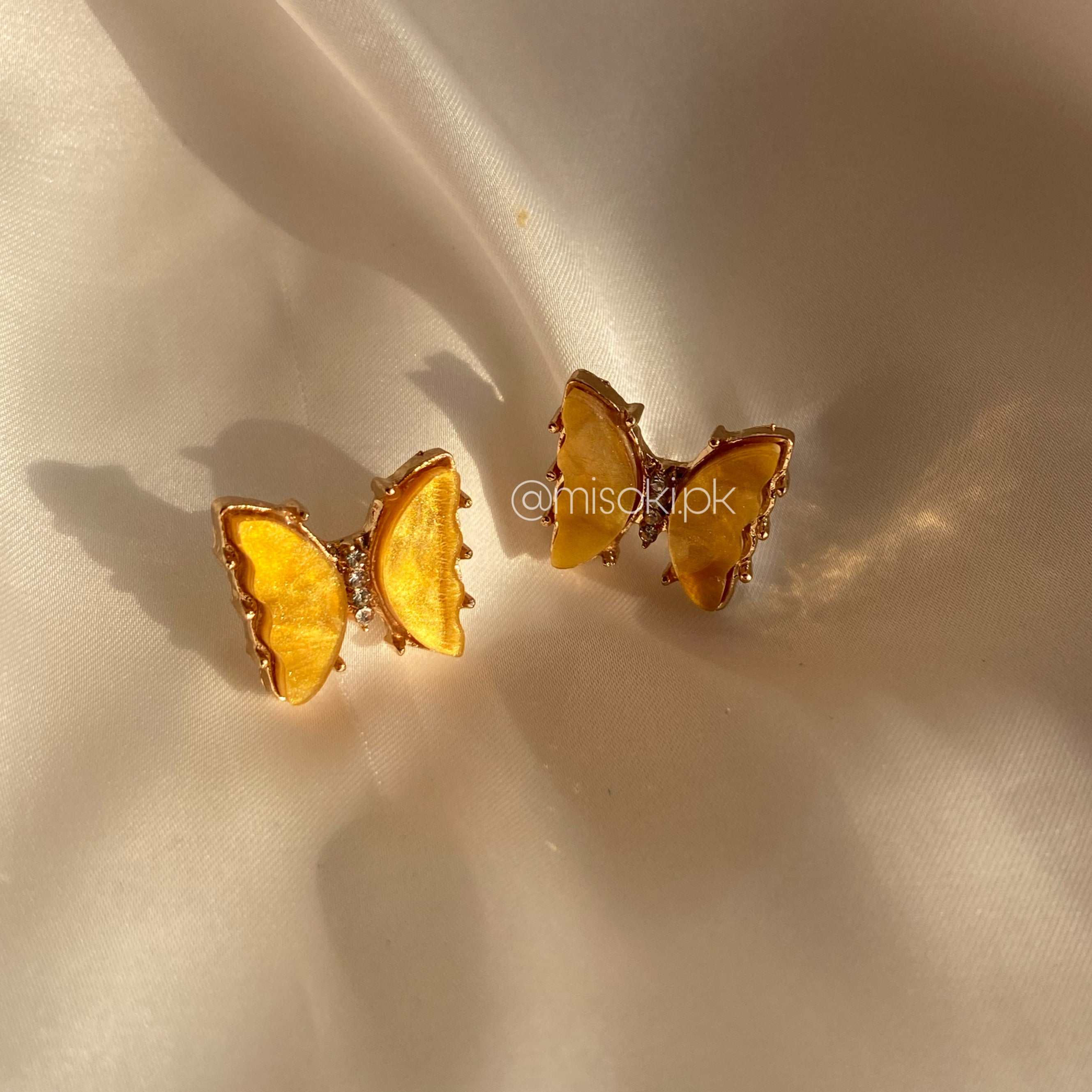 Honey - butterfly studs – Misoki