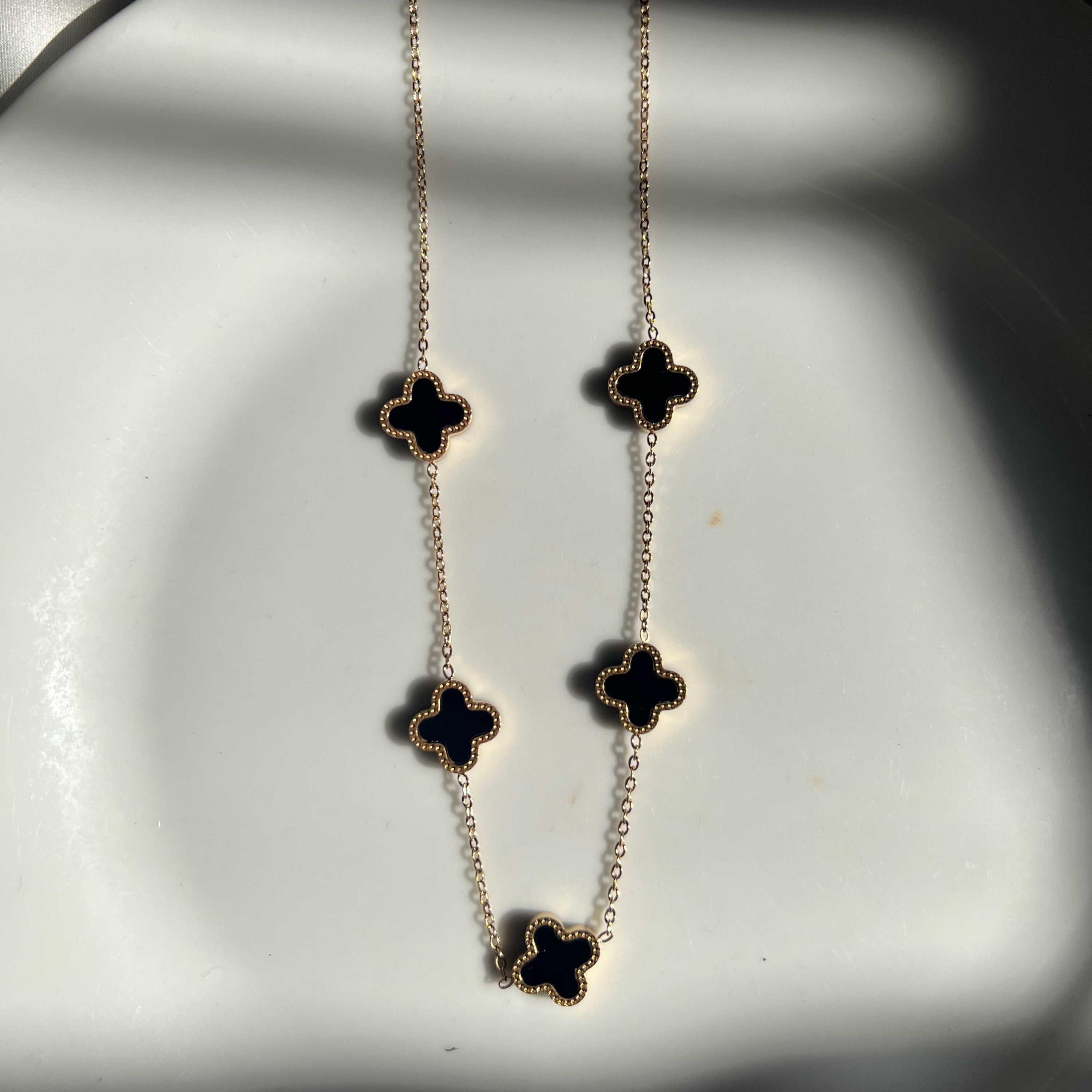 Black clover necklace – Misoki