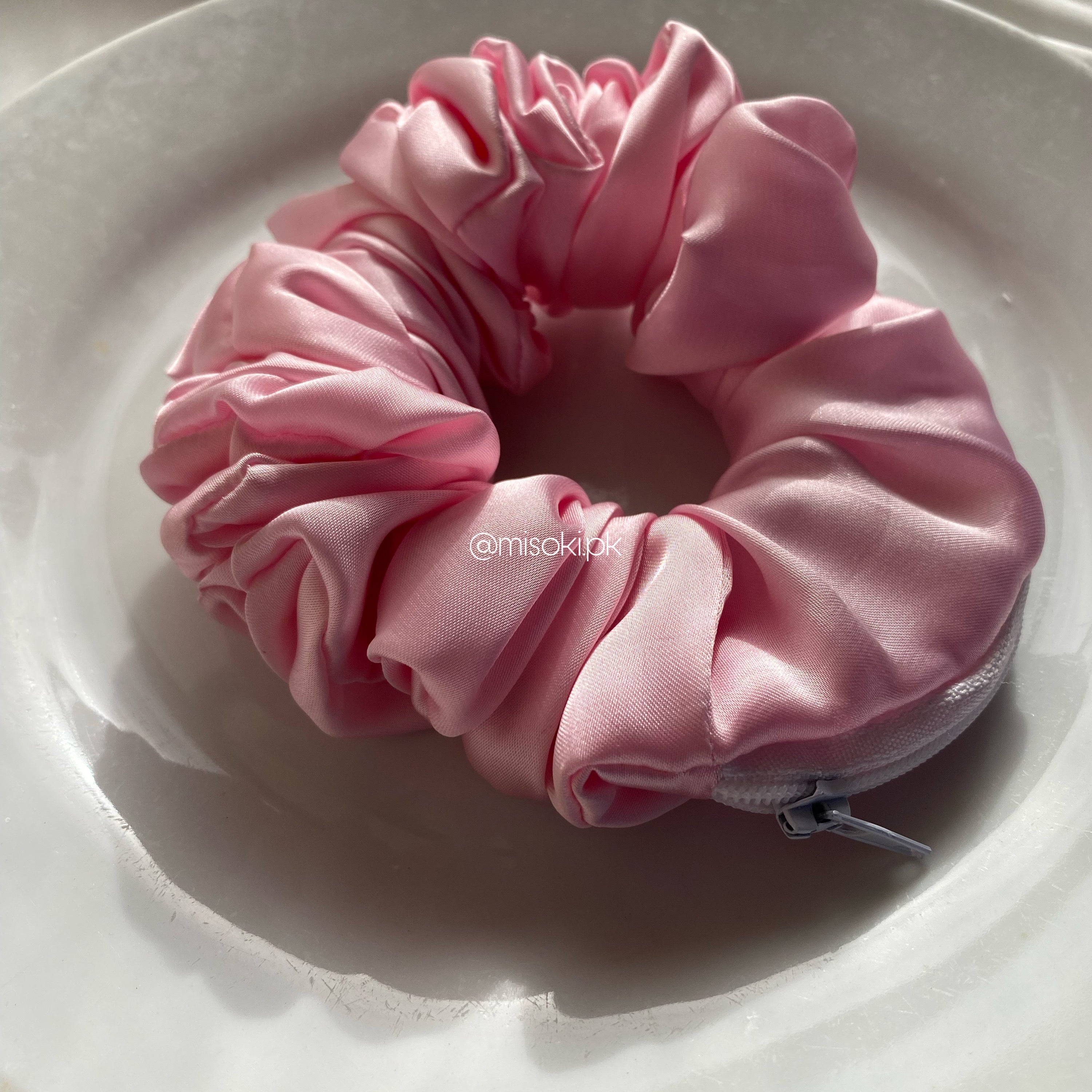 Pink pocket Scrunchie – Misoki